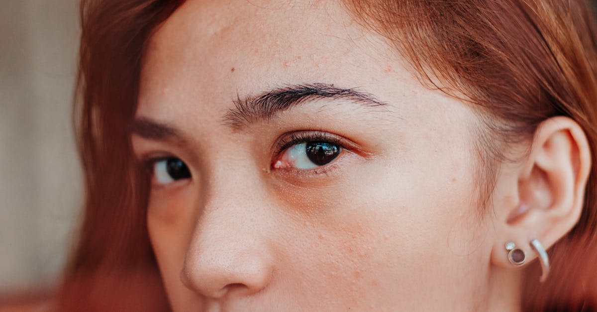 Une oreille bouchée : causes et solutions - La Maison de Santé
